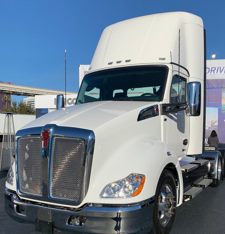 Comparing Heavy-Duty (Class 8) Battery Electric Trucks Currently ...