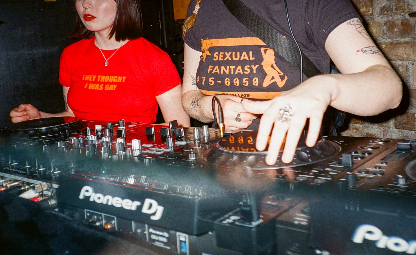 this is how it feels - by kerry mahony - a bump of kez