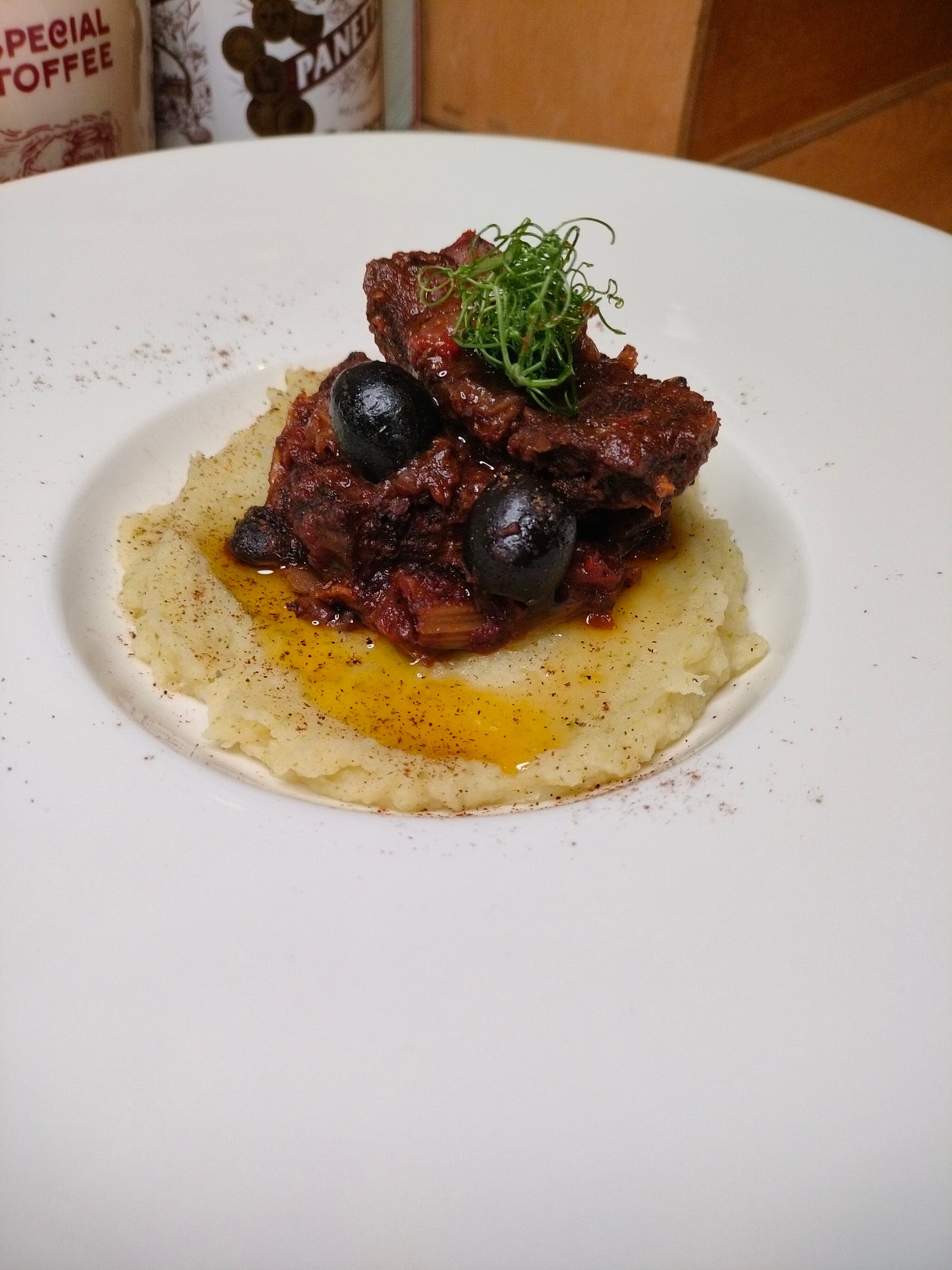 Ox cheeks in red wine sauce with roasted cauliflower mash