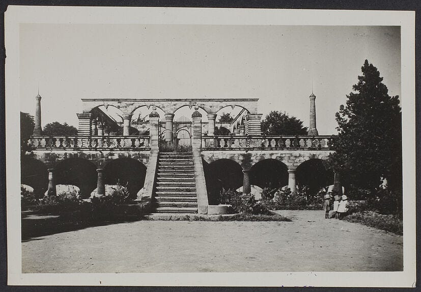 A complete history of Madagascar and the island kingdom of Merina.