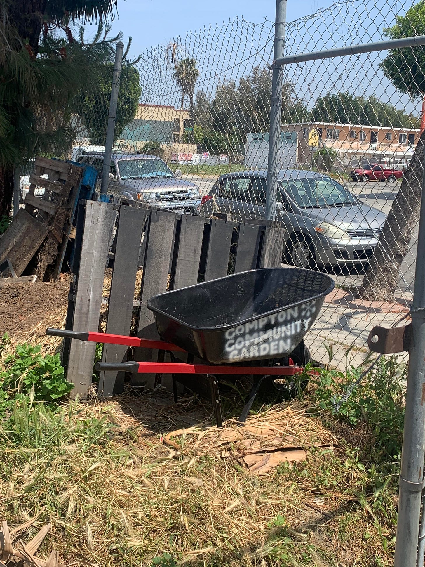 How to build a community compost hub - by cass marketos