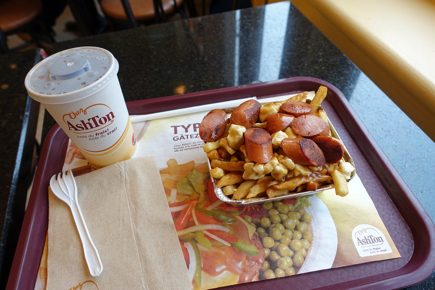 Ashton: comment une marque locale devient le leader de la poutine - Luc ...