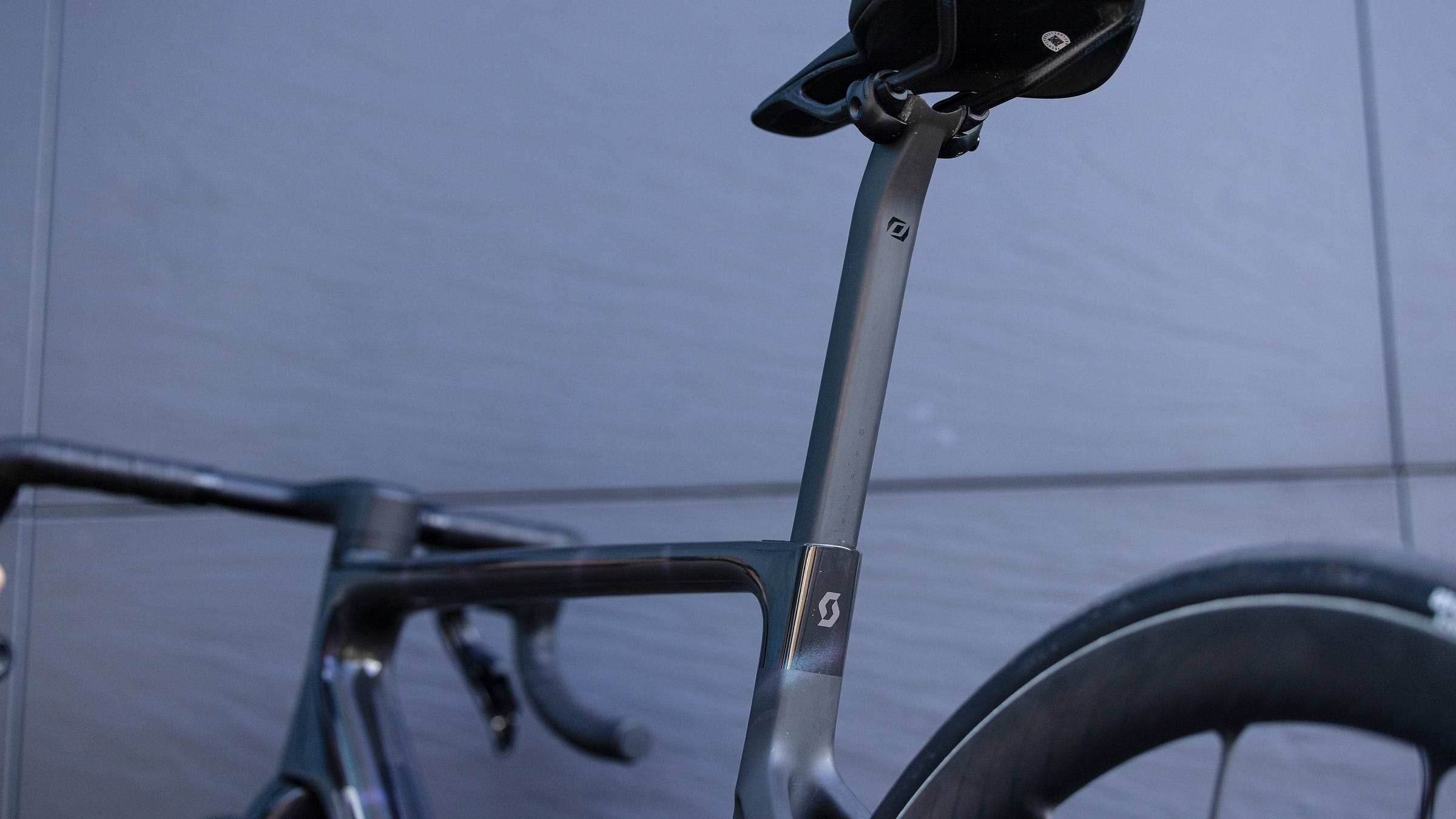 The new Scott Addict RC hopes light still makes right