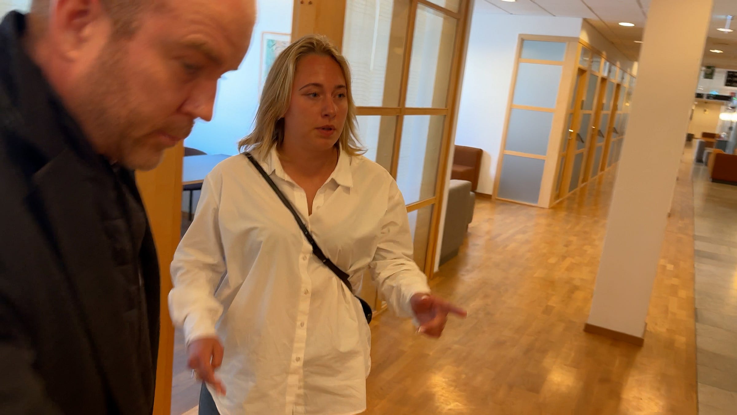 VIDEO: Expressens journalist Maja Olofsson flyr frågor om sexskandalen ...