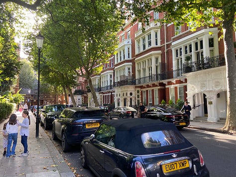 London Pictures P. 1 - by Joanna Hyatt - Joanna’s Substack