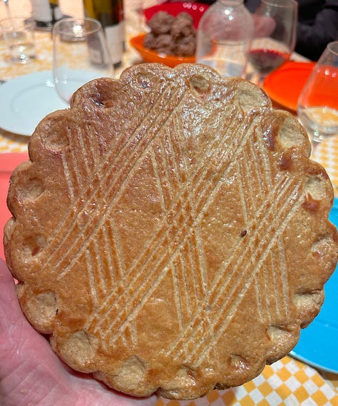 Broyé: the cookie-cake you're meant to break