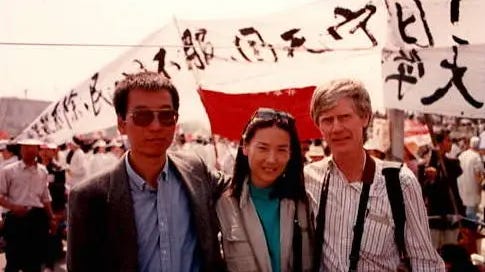 蜉蝣天地 The Mayfly | 何流｜Liu He | Substack