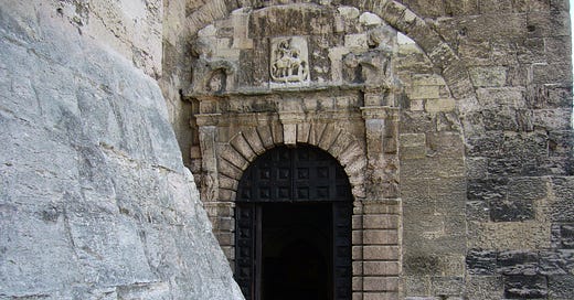 Five unusual papal burial places - The Pillar