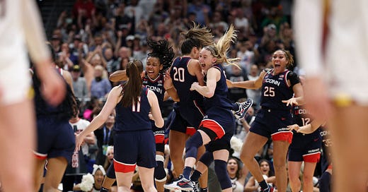 No Cap Space WBB | Andrew Giuntini-Haubner | Substack