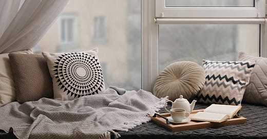 Sẻ nâu nhặt chữ | Hòa Lương | Substack