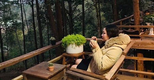 Sẻ nâu nhặt chữ | Hòa Lương | Substack