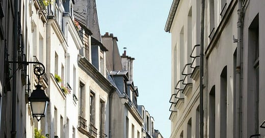 A Wander Guide: Paris - by Victoria