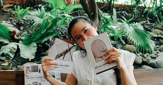 Sẻ nâu nhặt chữ | Hòa Lương | Substack