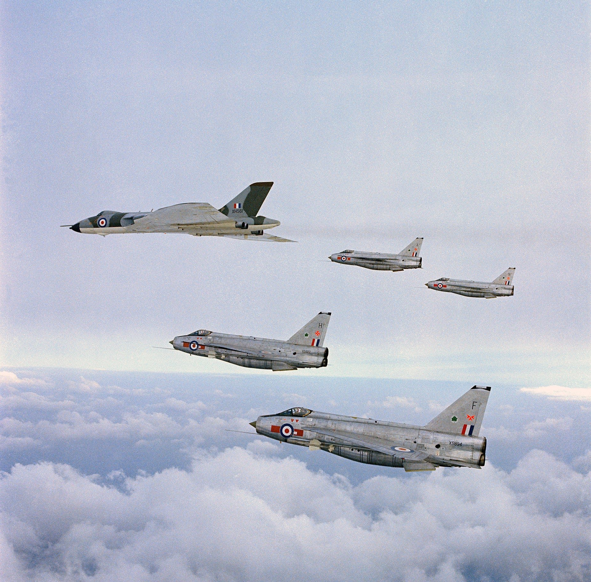 You VOTED on the 10 best-looking British aircraft….and here are the ...