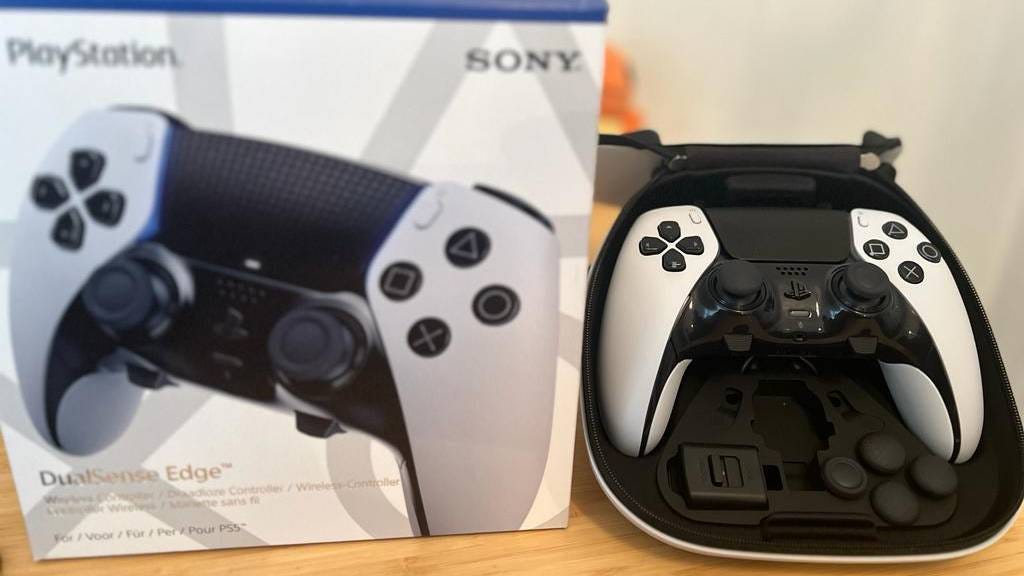 PS5 DualSense Edge Controller review: a luxury pad that misses the mark