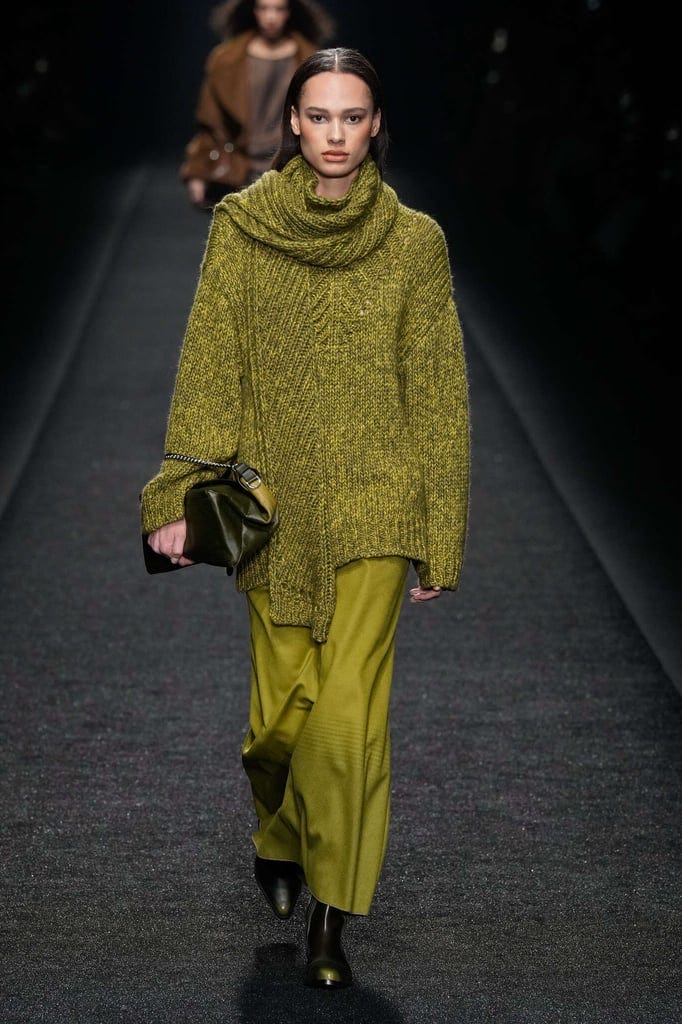 AW24/25 KNITWEAR TRENDS - Brunette from Wall Street
