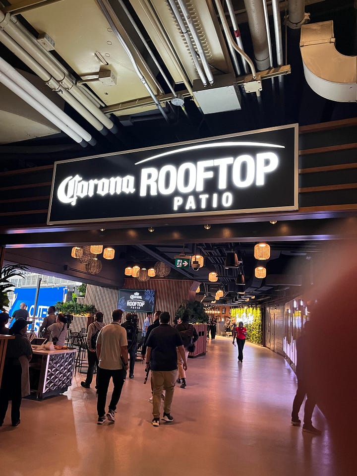 Rating the new neighbourhoods of the Rogers Centre Outfield District