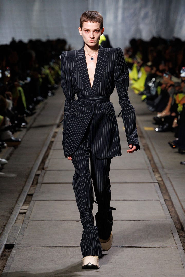 AW24/25 SUIT TRENDS - Brunette from Wall Street