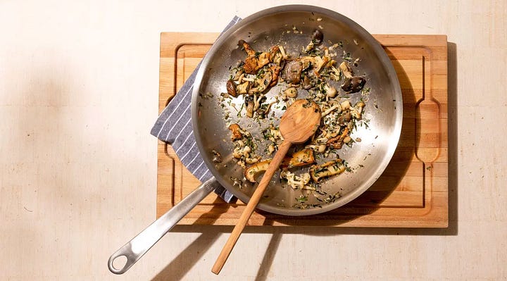 A Guide To Different Types of Pans + Skillets