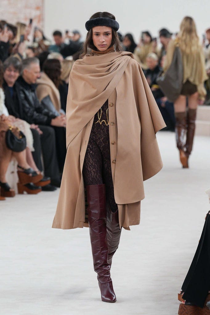 AW24/25: KEY FASHION TRENDS - Brunette from Wall Street