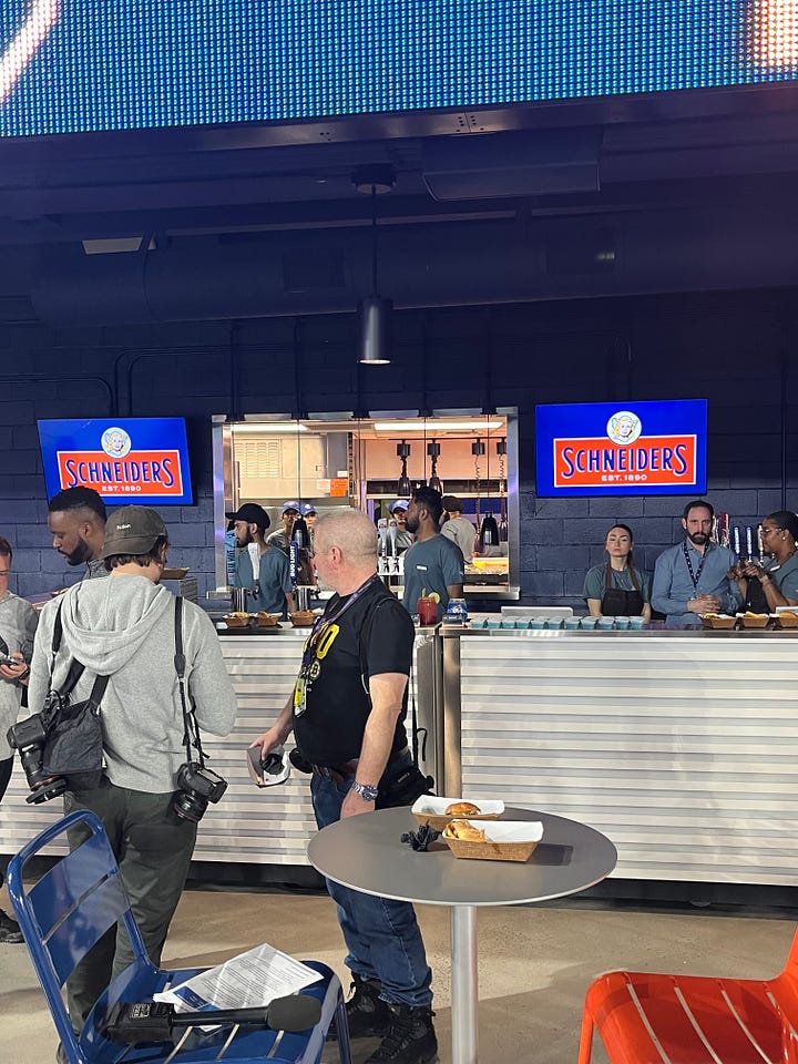 Rating the new neighbourhoods of the Rogers Centre Outfield District