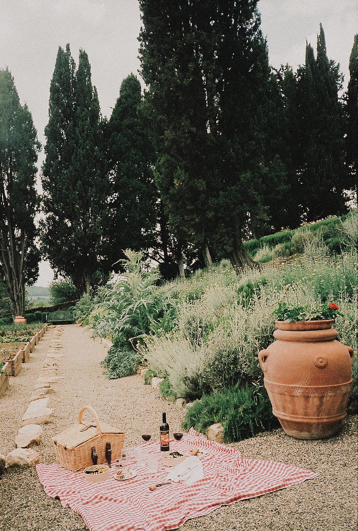 Watch Me Design a European Garden Party-Inspired Monogram
