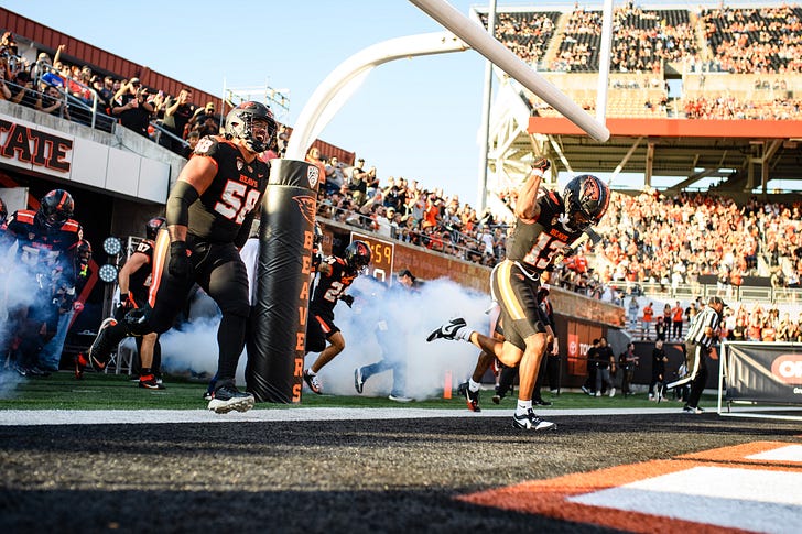 Canzano: Jonathan Smith -- and OSU -- quietly cross a milestone