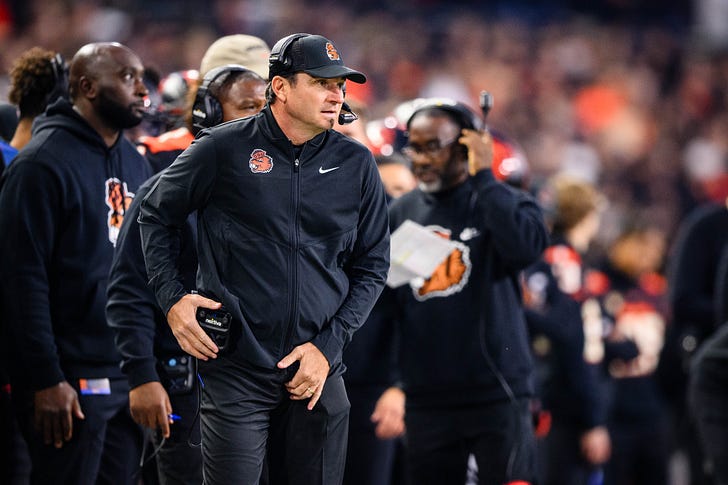 Canzano: Jonathan Smith -- and OSU -- quietly cross a milestone