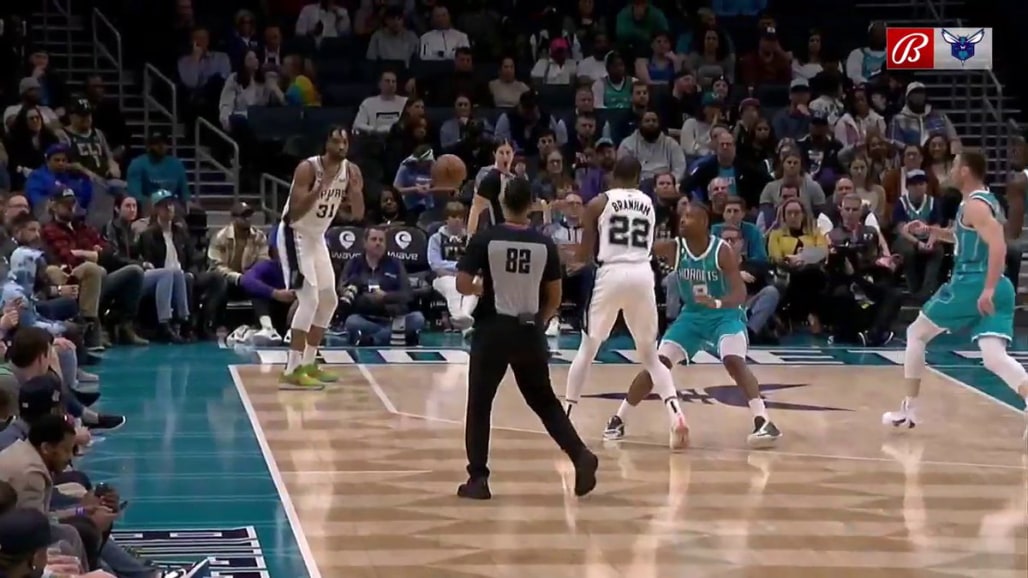 GAMENOTES: Charlotte Hornets (16-43) vs. San Antonio Spurs (14-44)